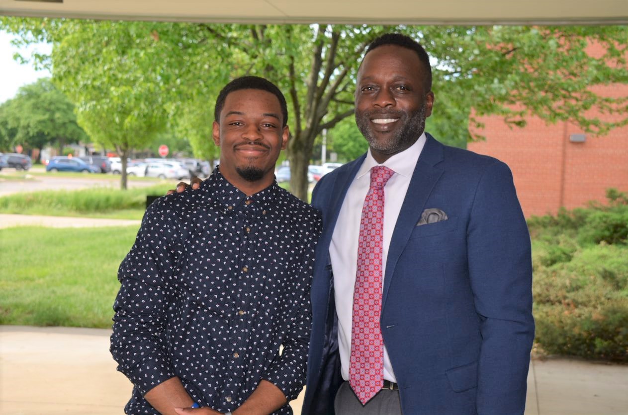 Durell Thomas, Jr., Sports Photographer in the Making - Winning Futures ...